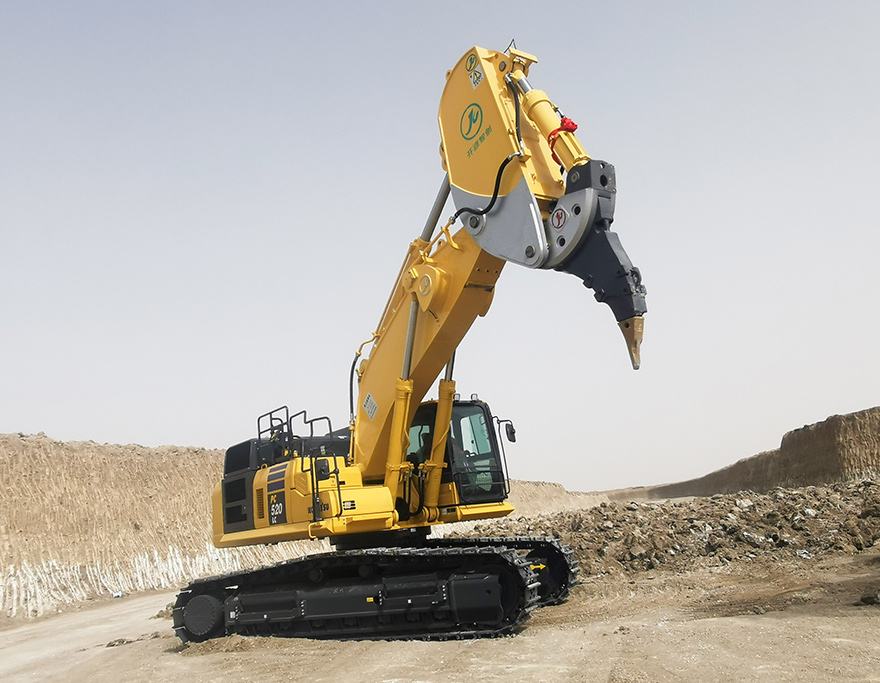 China Komatsu 520 excavator equipped kaiyuanzhichuang Rock Arm ...