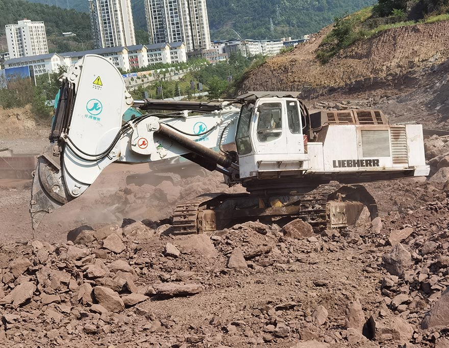 China Excavator Rock Arm Enhanced Structural Design Reinforced Steel ...