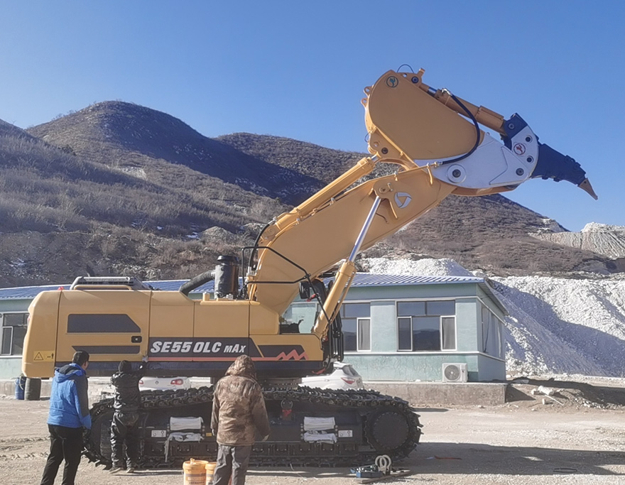 China Shantui 550 excavator equipped kaiyuanzhichuang Rock Arm ...