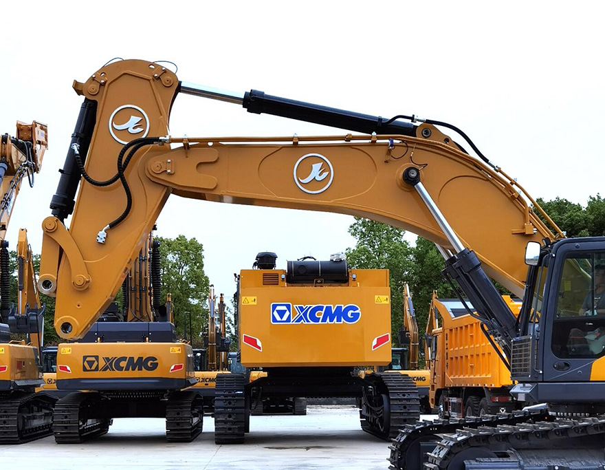 China XCMG 550 excavator equipped kaiyuanzhichuang hammer Arm ...